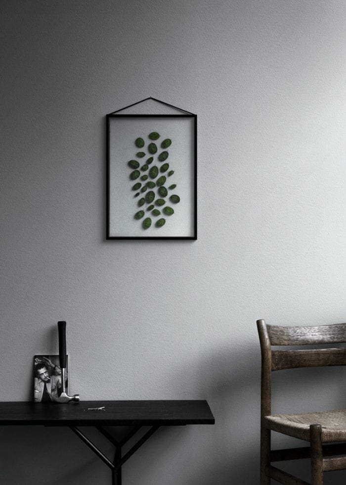 Transparent Moebe Frame Black - THE POSTER CLUB