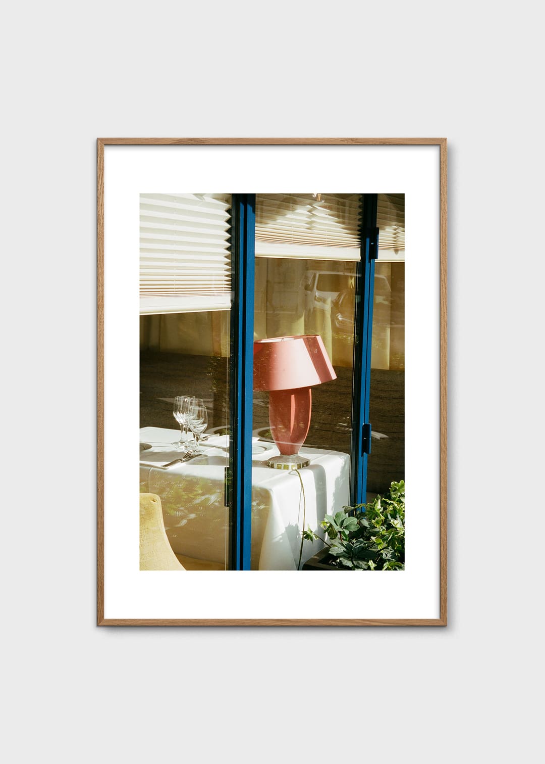 Anna Pihan - Paris Lamp art print - The Poster Club